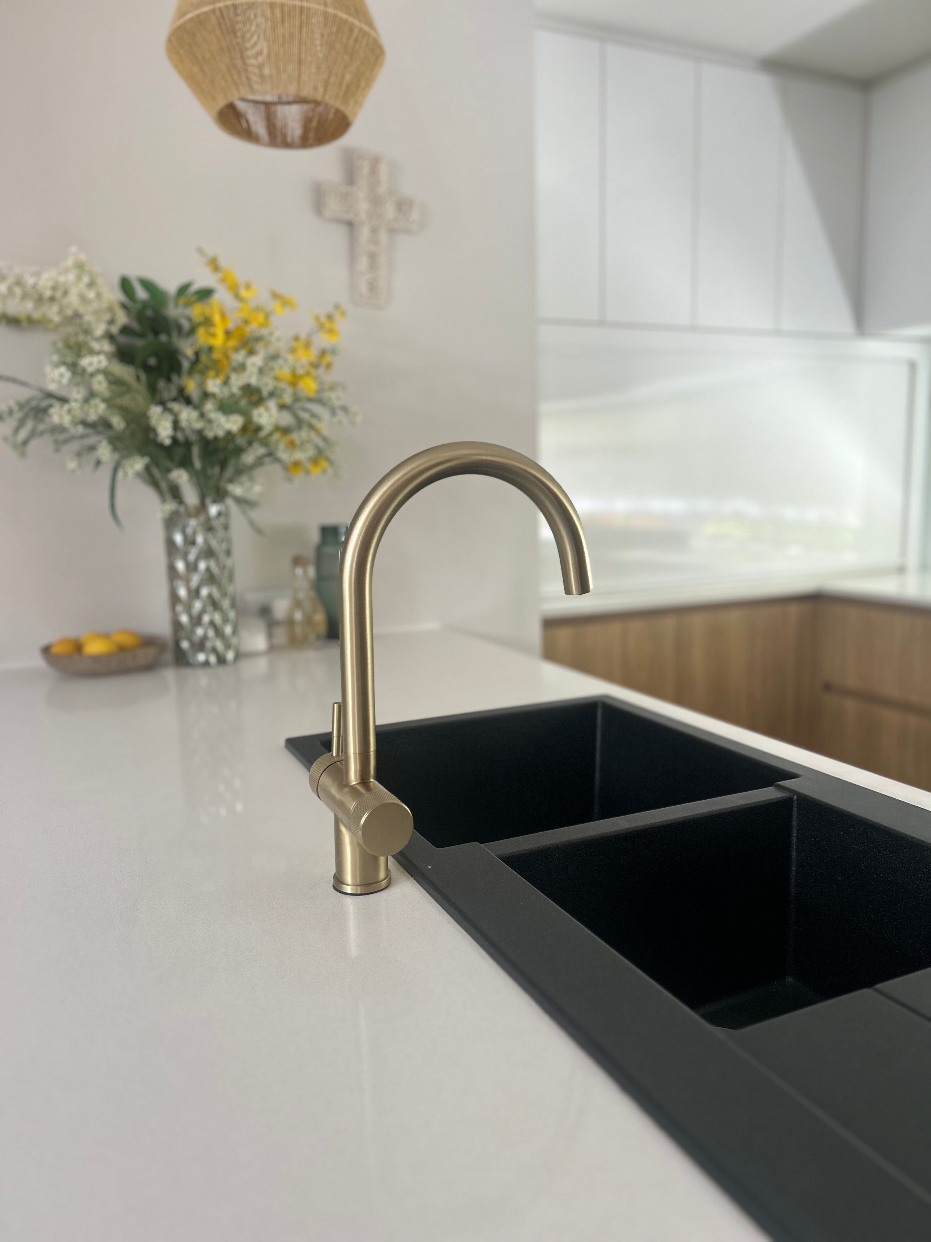 How to Upgrade from a Pullout Kitchen Tap to a 3-Way Tap with Water Fi ...